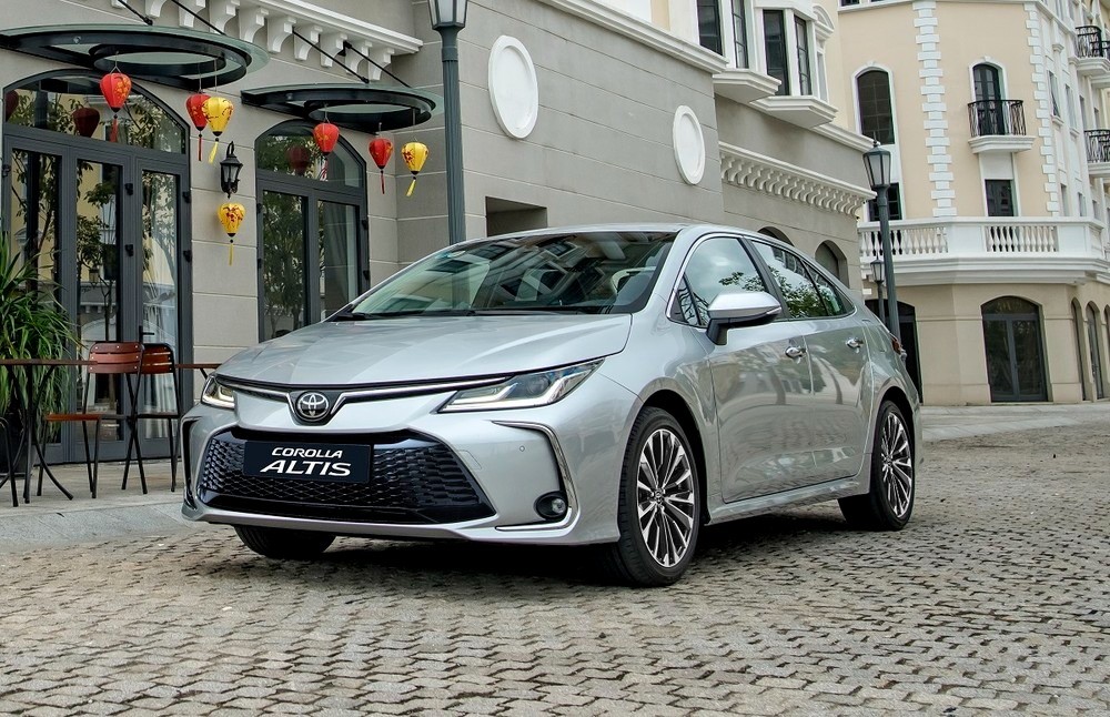 Toyota Corolla Altis 2023 ra mắt: Nâng cấp trang bị, giá bán từ 725 ...