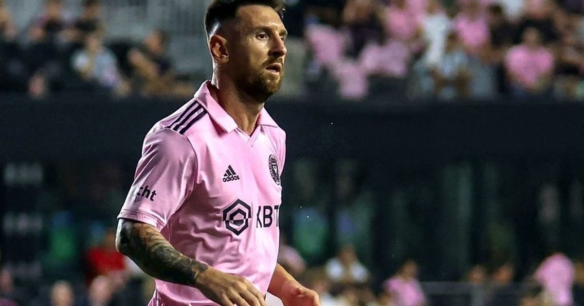 Messi mờ nhạt, cộng đồng mạng lại được dịp 'chui khỏi hang' chế diễu